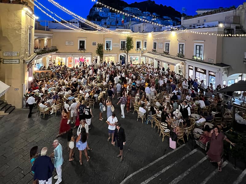 Plan Your Night Out in Capri Tonight! | Capri.com