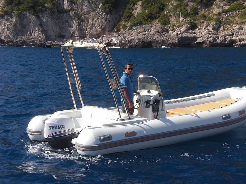 Oasi Motor Boats - Excursions by sea - Capri