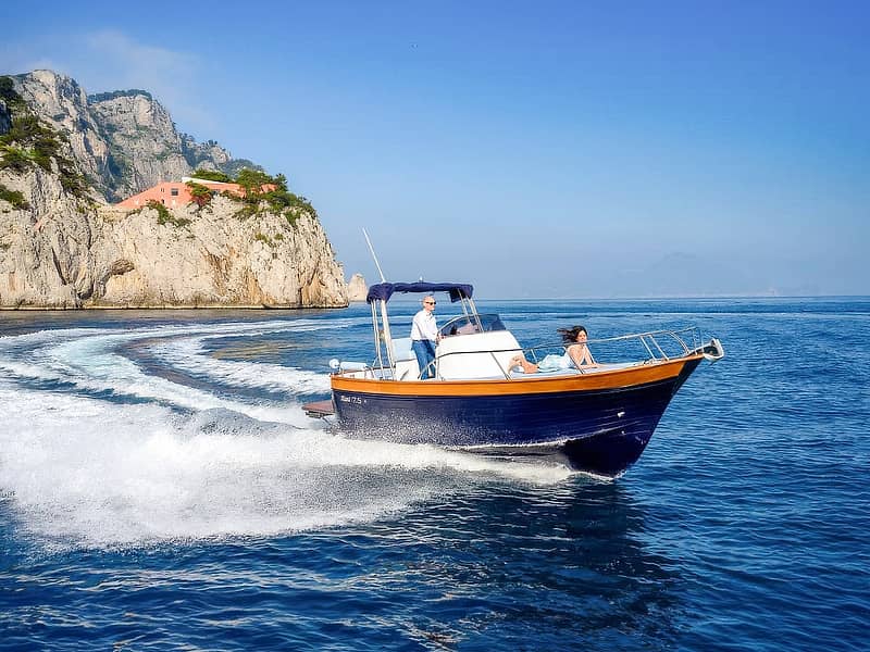 Special Gozzo 8.50 m - 2025 - Take Me Out Capri - Book online