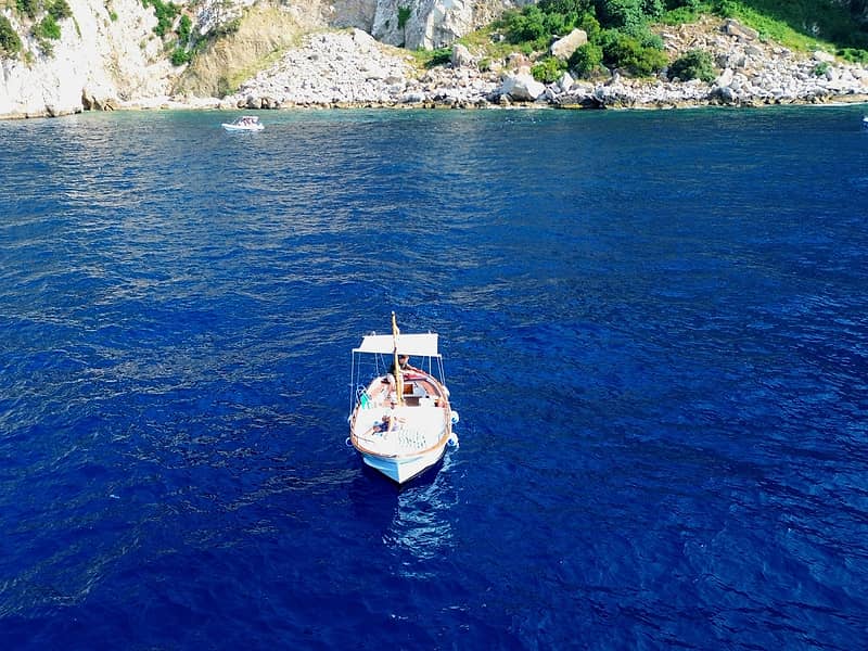 Capri Prestige: a special day by boat with caves, toasts and pure ...